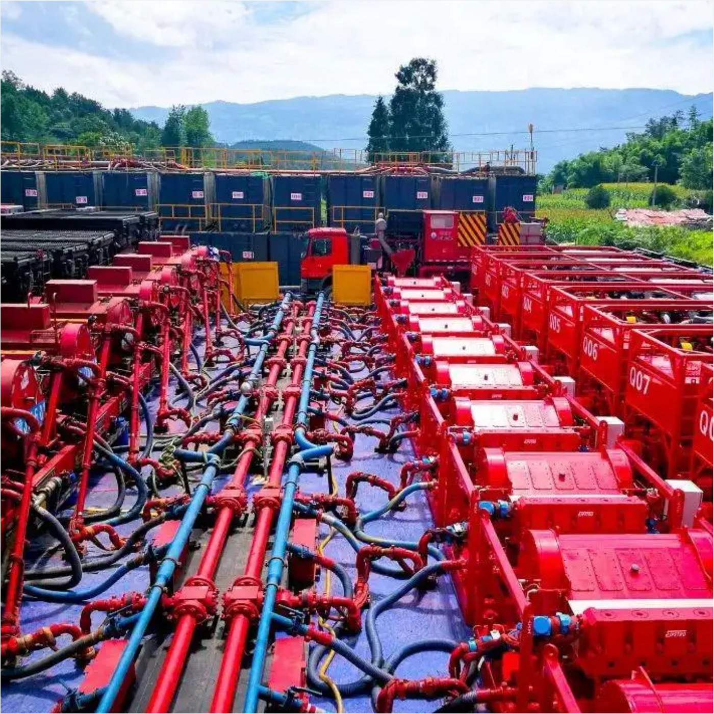 2000/2300/2500/3100Type 15000/20000 PSI Fracturing Equipment Unit